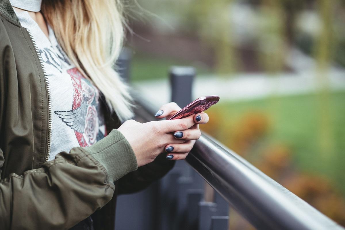 How to Send Text Messages by Email for Free (Both SMS & MMS)